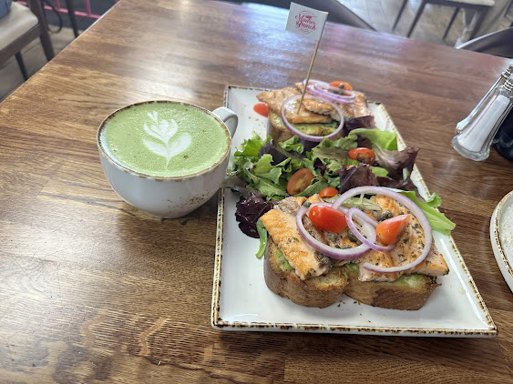 Madres Brunch Menu – Whittier, CA | Business Hours & Prices